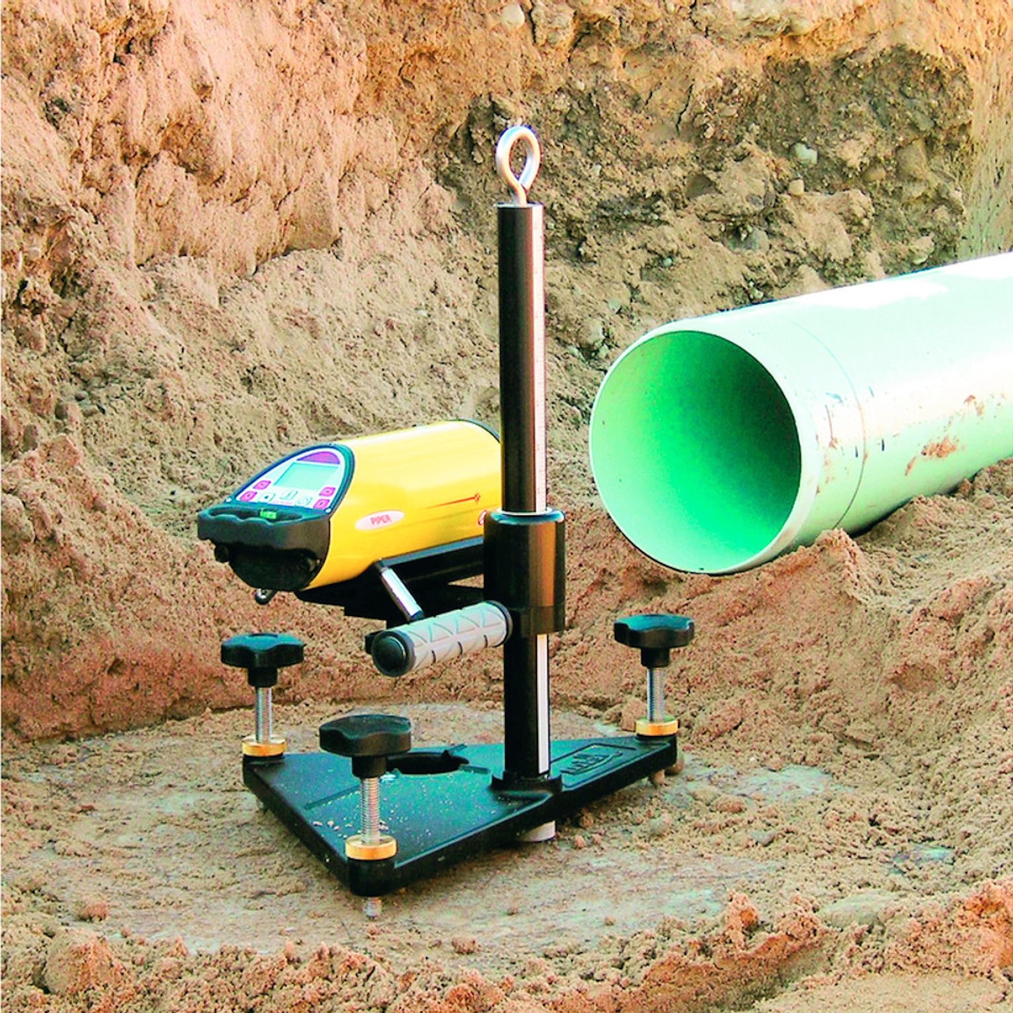 Compact Leica Piper 200 Pipe Laser with Alignmaster – Titan Tools Direct